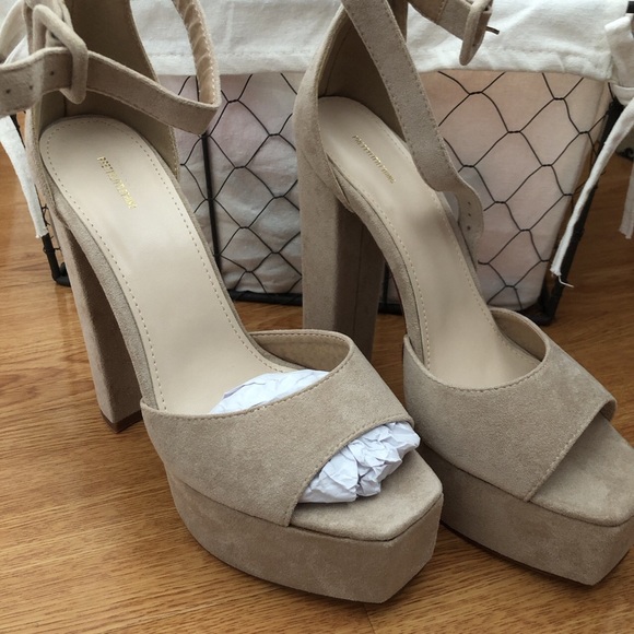PrettyLittleThing | Shoes | Nude Platform High Heels | Poshmark